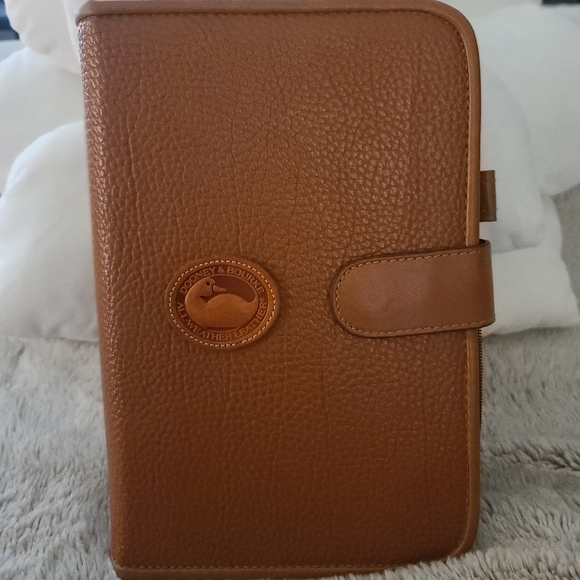 Dooney & Bourke | Other | Dooney Bourke Vintage 995 Carmel Leather ...